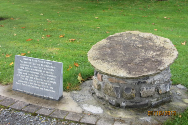 Washing Stone Cloch Niochain - Milltown Heritage Group